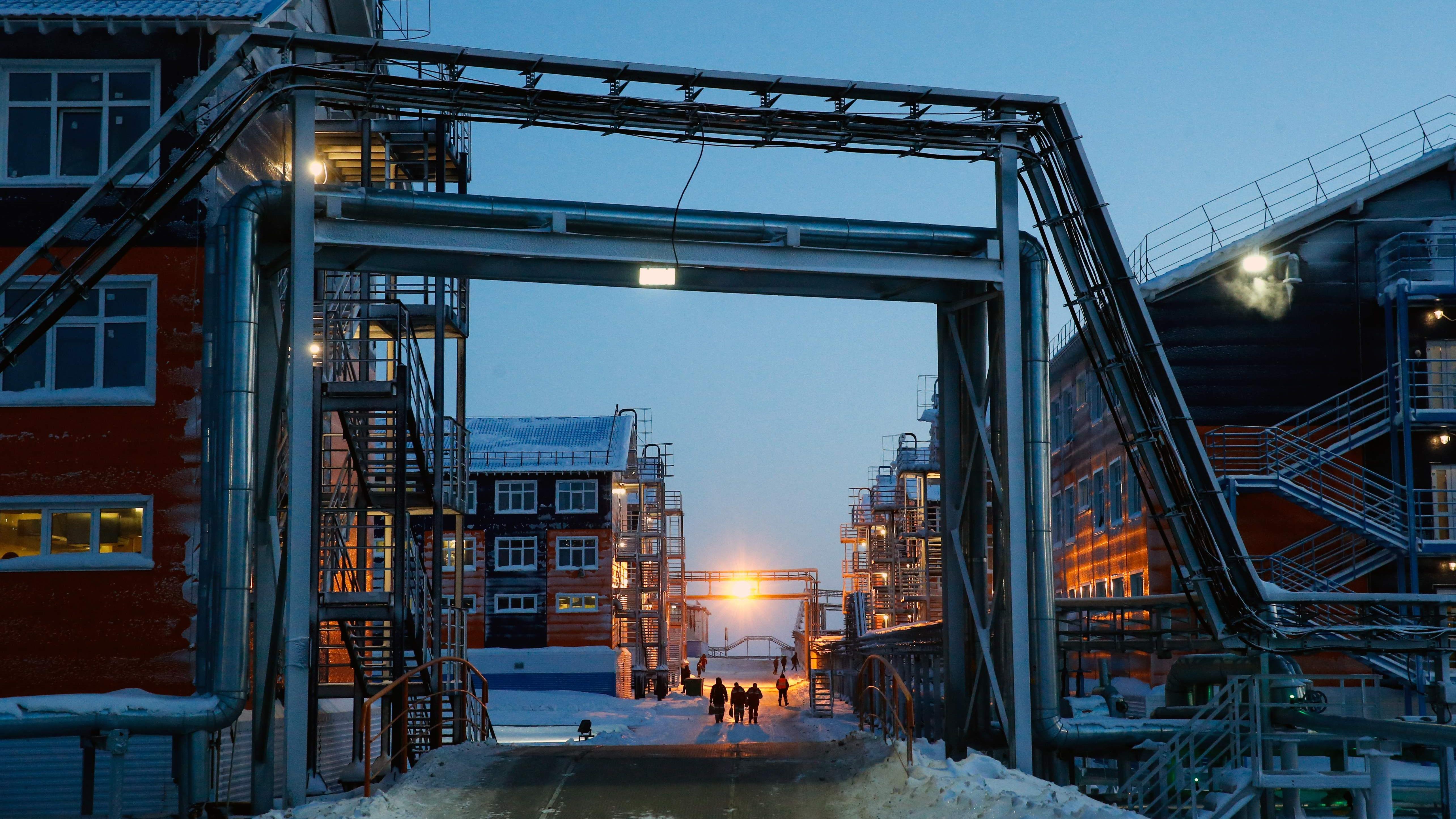 Rusia, China y Francia inauguran una gran planta de gas en Ártico ...