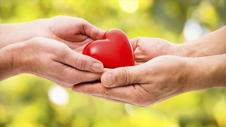 Generosidad te hace más feliz, incluso si eres un poco generoso | HISPANTV