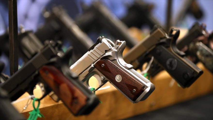 Asociación del Rifle de EEUU exhibe sus armas modernas en Dallas | HISPANTV