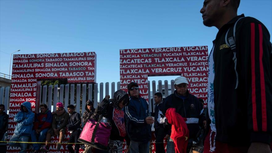 Protestas Pro Y Contra Caravana Migrante En Frontera México Eeuu Hispantv